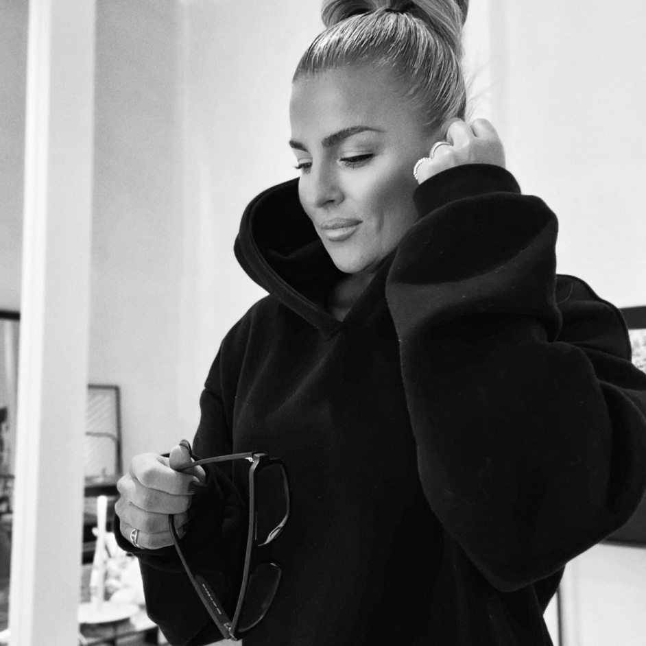 TRUTH MERCY HOODIE BLACK | ÖVRIGT